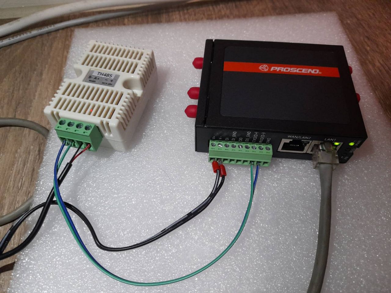 [昇頻M330-W#2] Modbus TCP轉RTU(RS-485)溫溼度系統應用 - 安橋聖科技